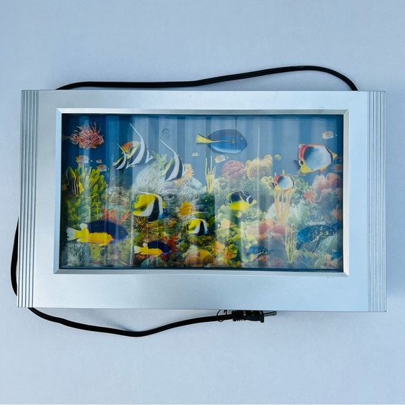 Yunhao | Wall Decor | Vintage Living Aquarium Motion Lamp Rotating ...